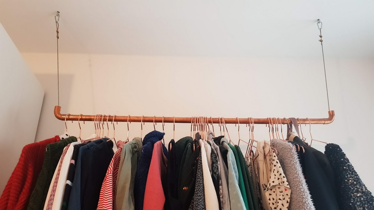 DIY Wardrobe rail: Copper and Wood